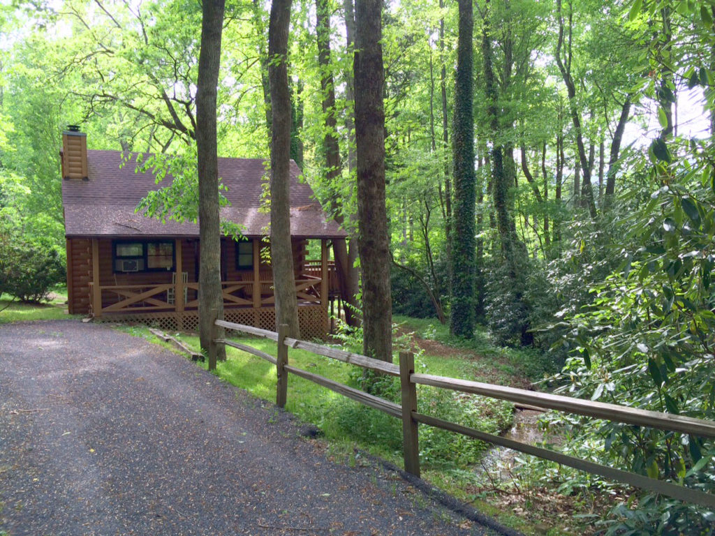 Country Cabins - Blue Ridge Parkway