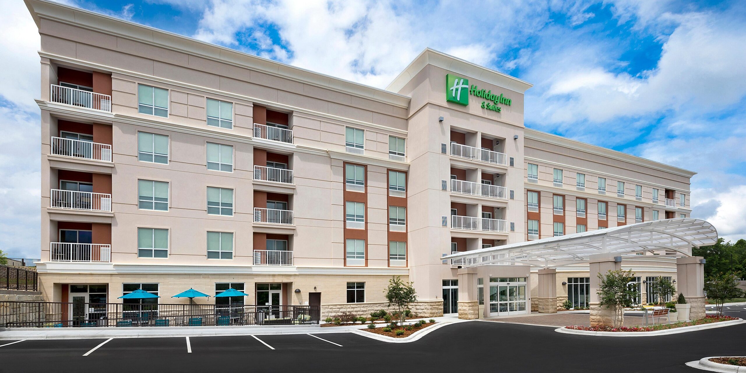 Holiday Inn Hotel & Suites Asheville Airport - Blue Ridge Parkway